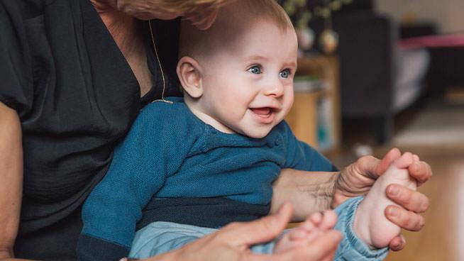 4-Month-Old Baby Development & Milestones | Enfamil