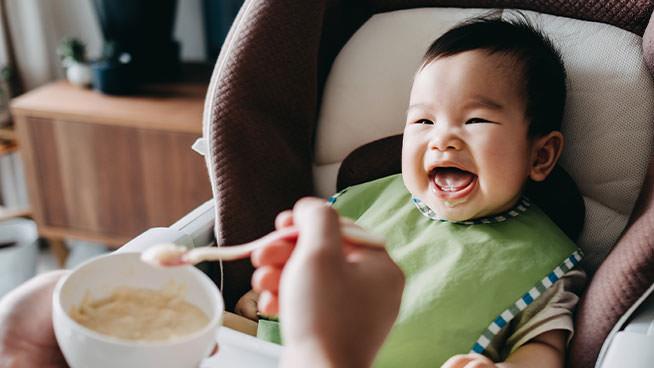 The Smart Path to Starting Solid Foods | Enfamil