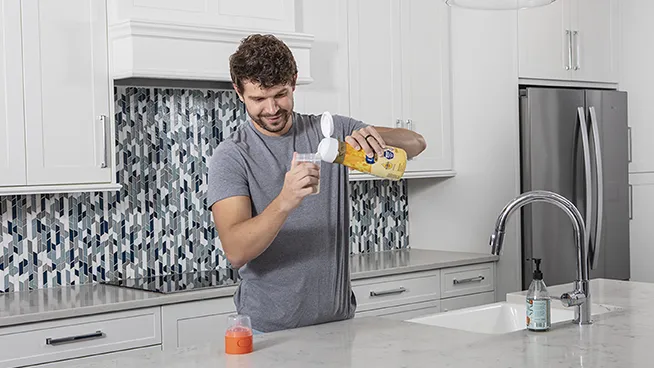 How to Choose: Powder vs. Liquid Formula | Enfamil